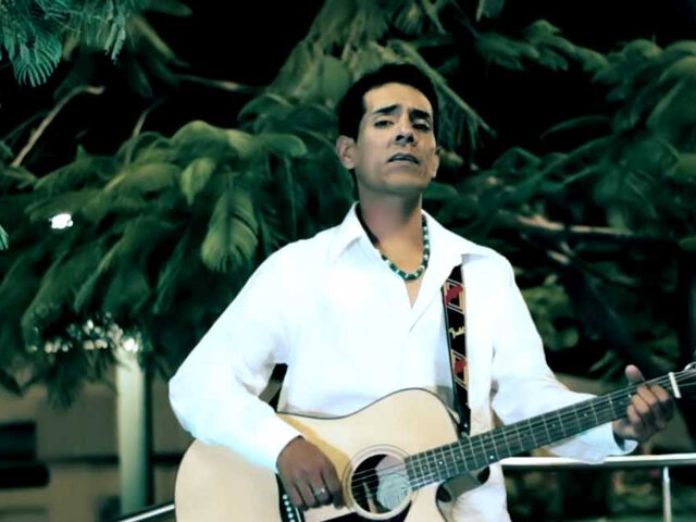 Nuevo talento del rock Alex Fossa nos presenta su...